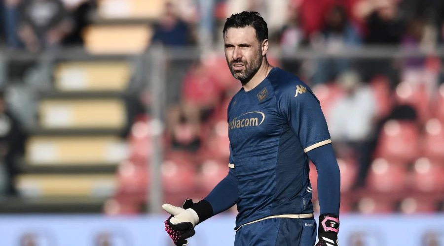 The legendary goalkeeper is on the verge of returning to Palermo ...