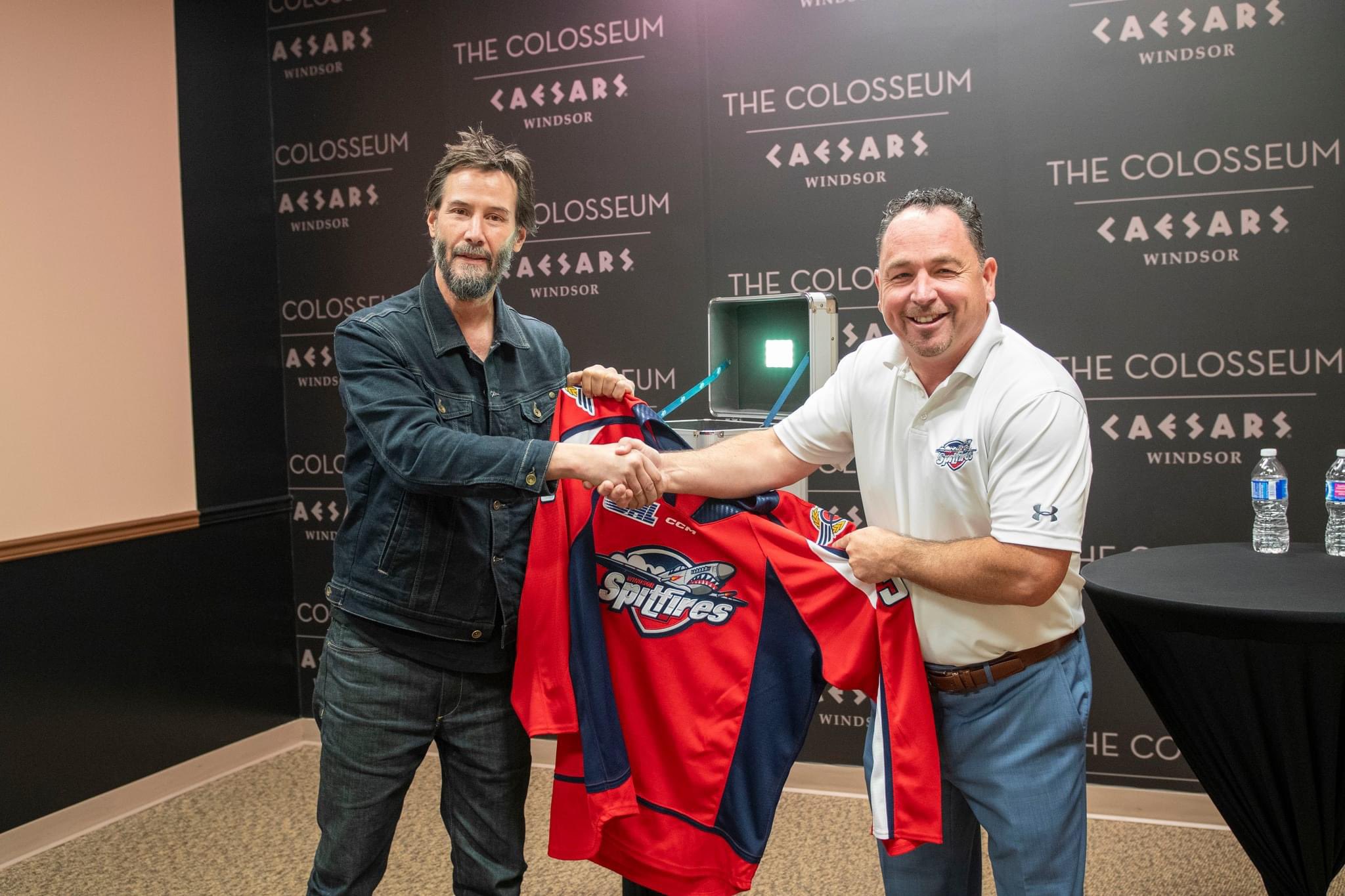 Hollywood actor Keanu Reeves signed a one-day contract with a hockey ...