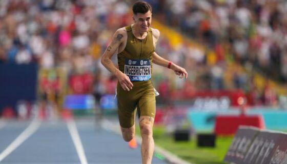 Jacob Ingebrigtsen broke the world record in the 3000 meters, which had stood for 28 years ...