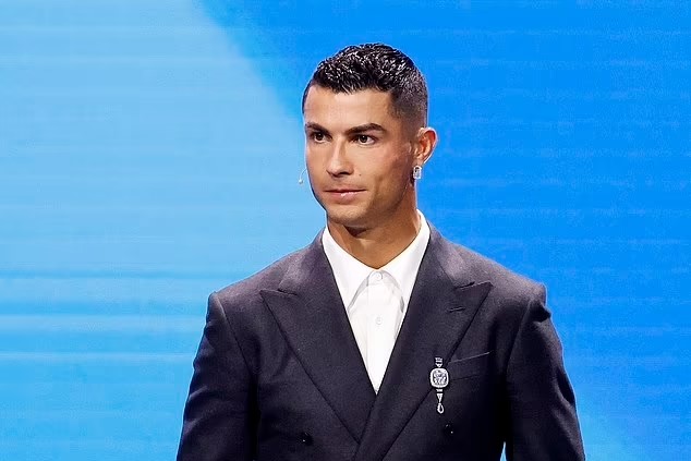 Bored Ronaldo at the Champions League draw became a meme on social ...