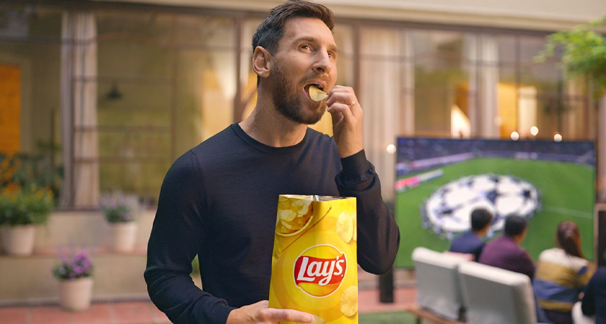 (VIDEO) Lay's have become sponsors of the 2026 World Cup. Messi starred ...