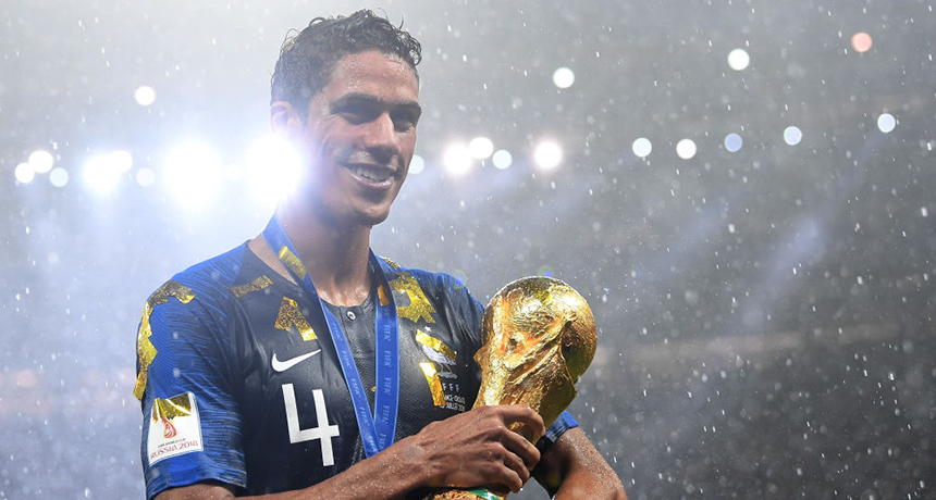 Raphael Varane profile: roots, trophies, injuries, earnings, family ...