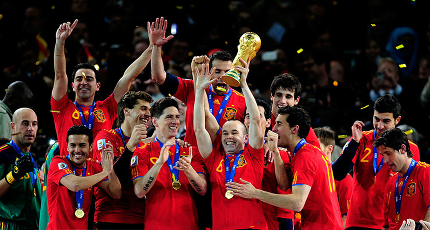 Andrés Iniesta profile: awards, trophies, family and children, total ...