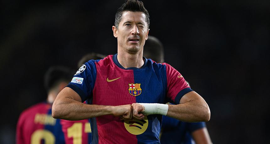 Lewandowski was unhappy with his substitution in the match against ...