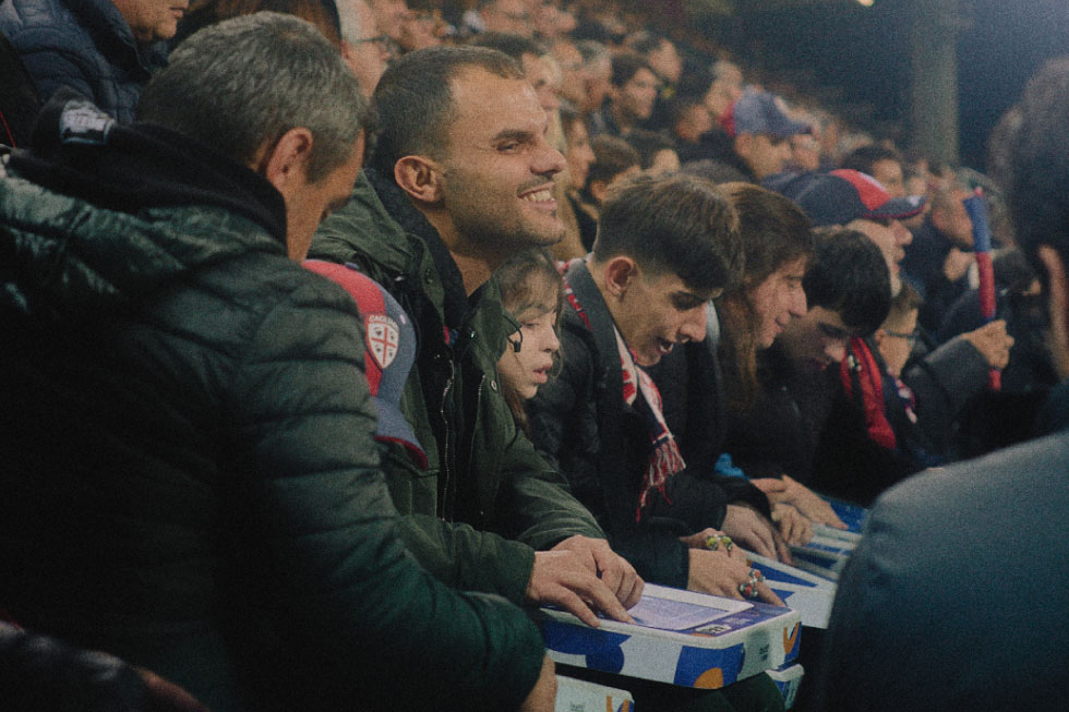 How do visually impaired people experience football? Cagliari unveils ...