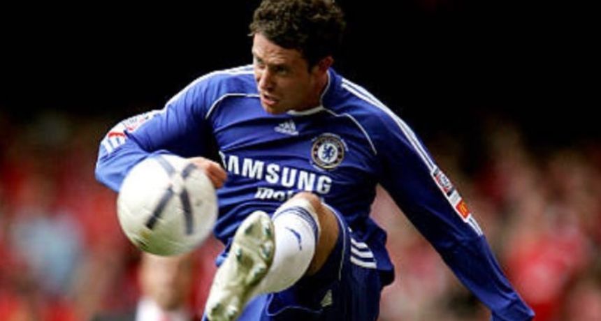 Ex-Chelsea footballer Wayne Bridge to face YouTuber and boxer KSI in ...