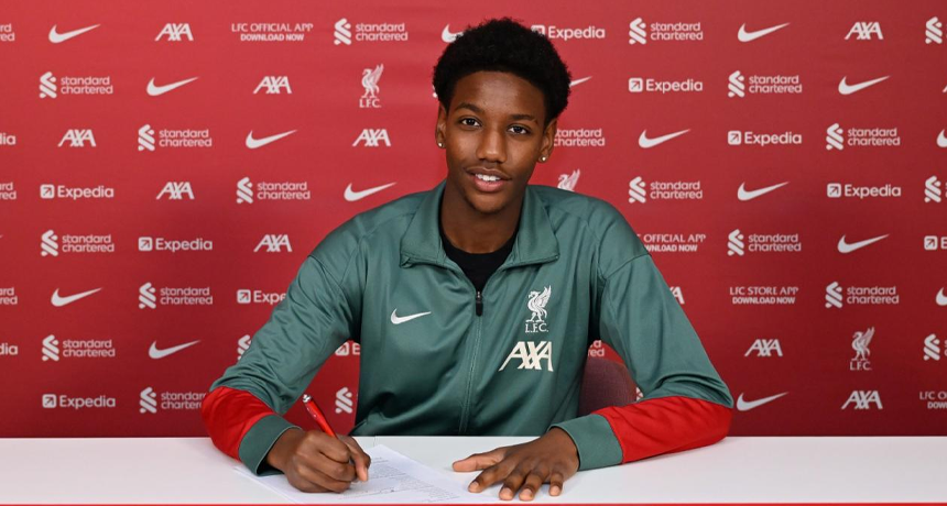 Young Egyptian Englishman Alvin Ayman Signs Professional Contract with ...