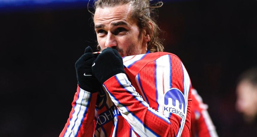 Pokémon fan: Antoine Griezmann trades his match jersey for collectible ...