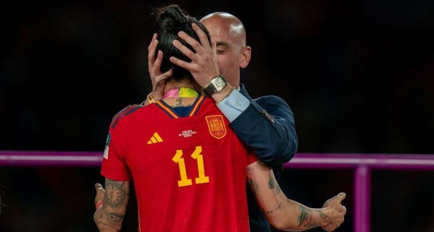 Controversial kiss: Former Spanish football chief Luis Rubiales insists ...