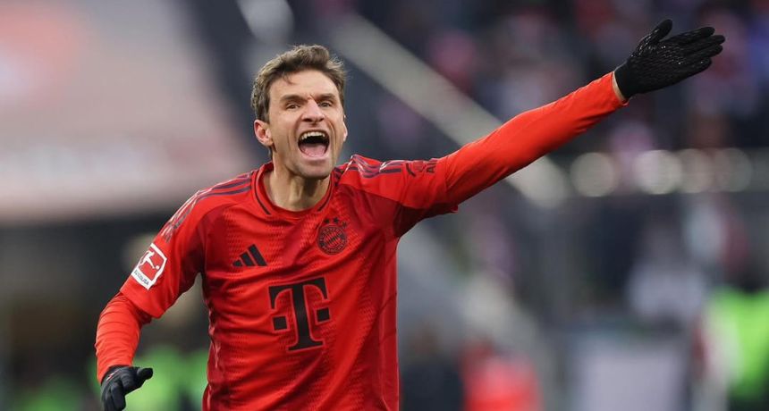 Interesting: Bayern’s Thomas Müller spotted wearing unusual ring ...