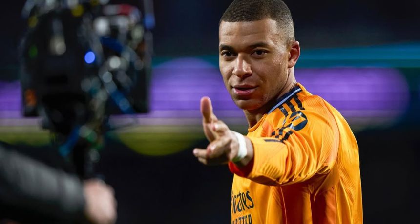 Kylian Mbappé writes heartfelt tribute to young fan who tragically ...