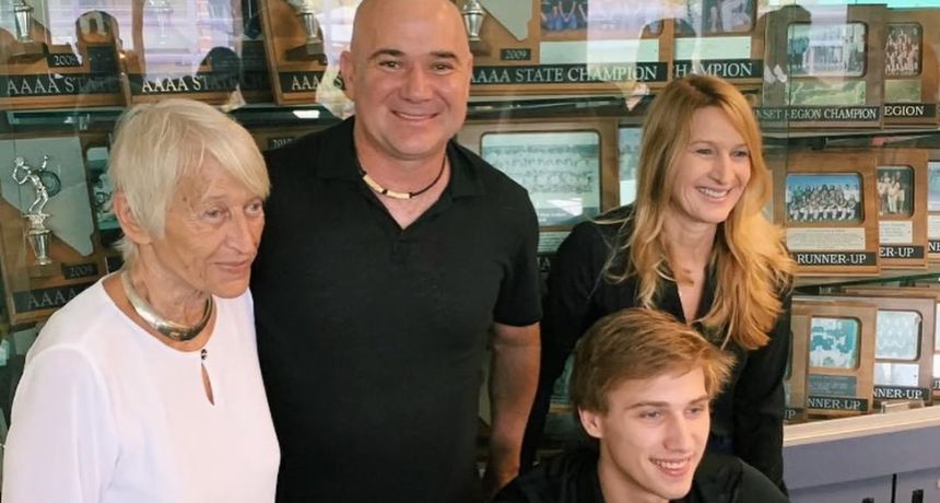 Unexpected: Son of tennis legends Andre Agassi and Steffi Graf joins ...