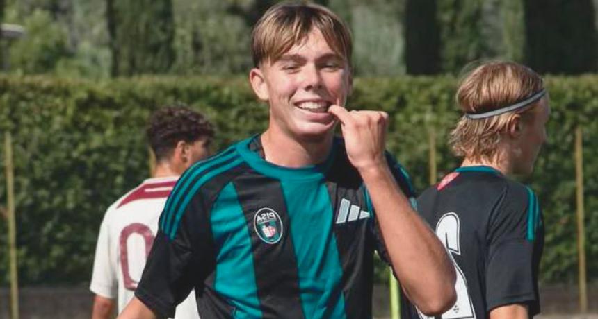 The son of legendary Buffon could soon make his professional debut ...