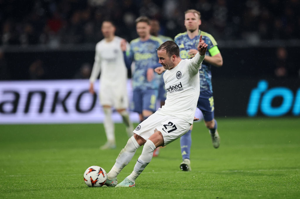 Incredible! Mario Götze scores a goal almost from midfield | Dailysports