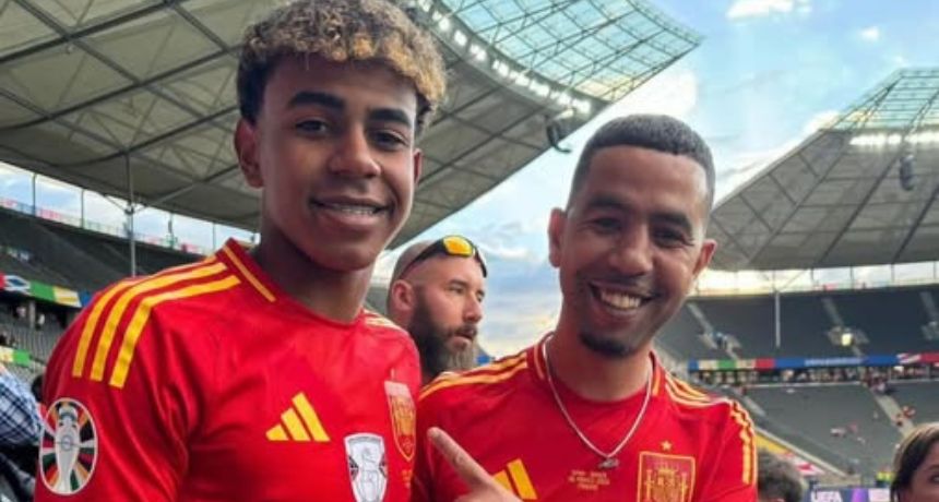 Touching memories: Lamine Yamal shares childhood photo with his father ...