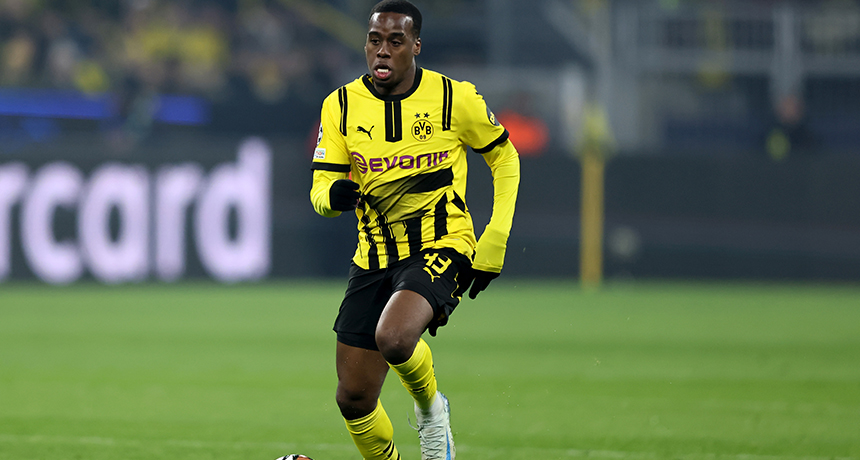 Borussia Dortmund star Gittens informs club of summer departure wish ...