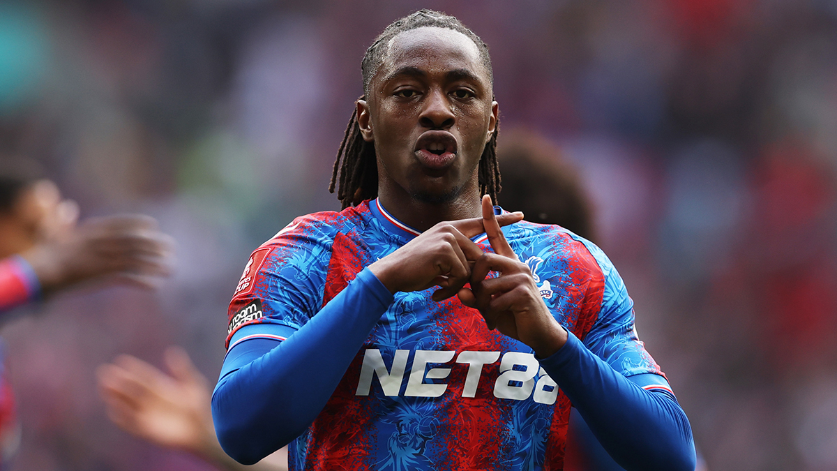 Not just a talented footballer. Eberechi Eze wins £15,000 at chess ...