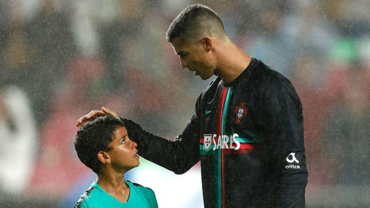 Ronaldo shares emotional photo with his son after his first call-up to ...