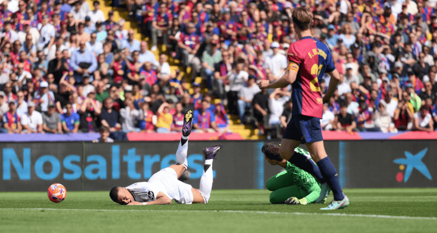 Offside or penalty? Controversial referee decision in Barcelona vs Real ...