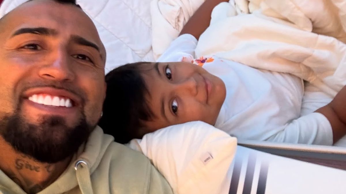 Un but splendide ! Arturo Vidal se vante du superbe but de son fils ...