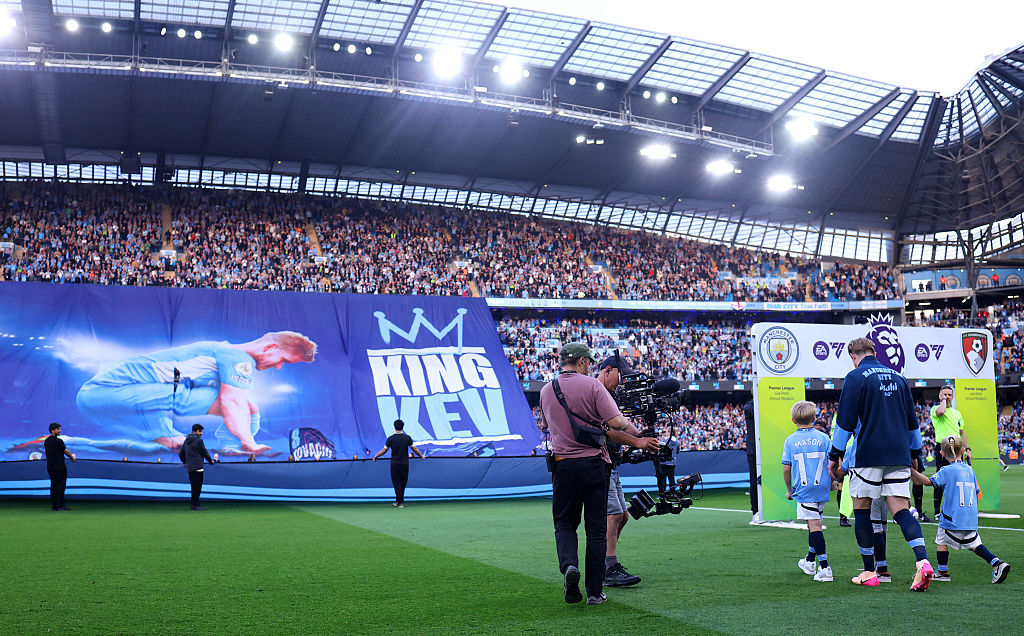 "King Kev": Manchester City fans stage incredible tribute for De Bruyne ...