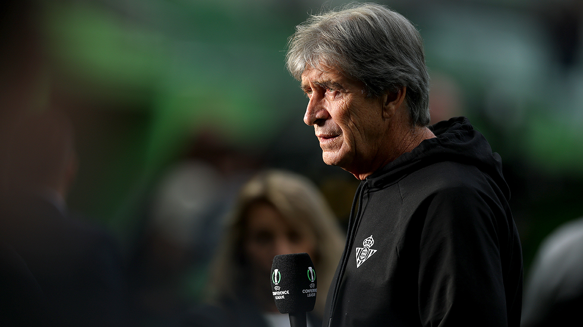 Living legend! Pellegrini becomes the oldest coach in European club ...