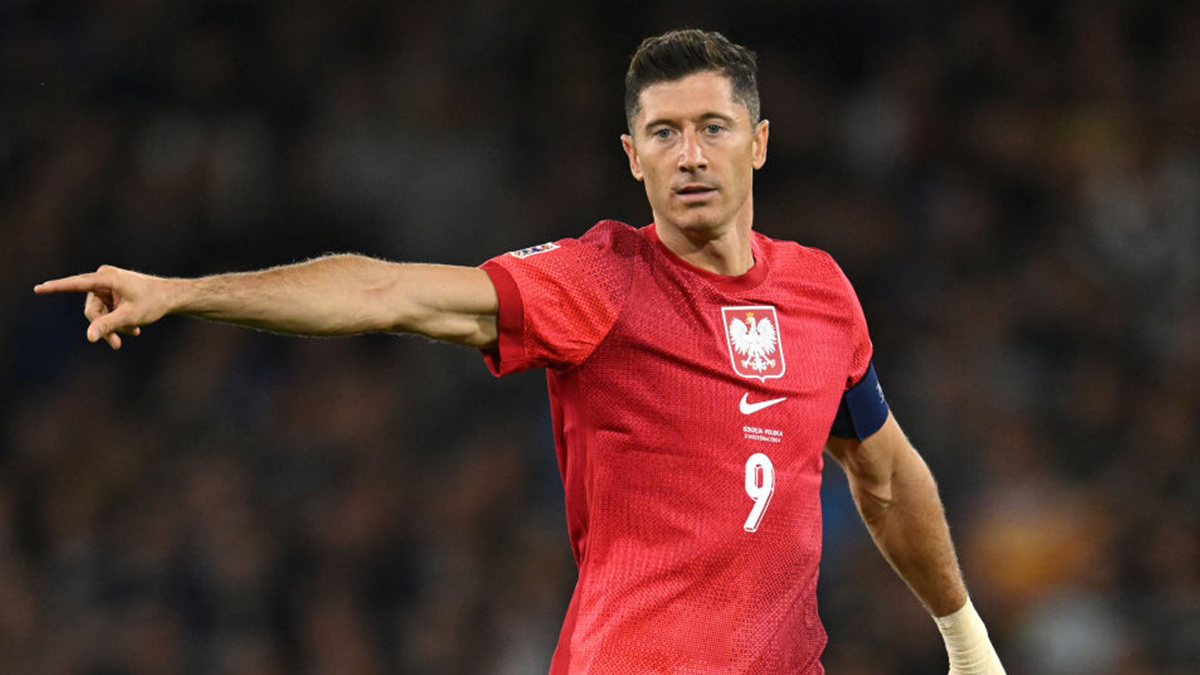 "It hurts me what happened." Lewandowski reveals behind-the-scenes ...