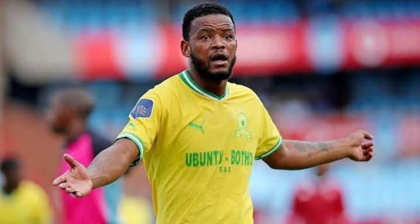 Mike Makaab apologises to Kaizer Chiefs for Sipho Mbule deal: What's ...