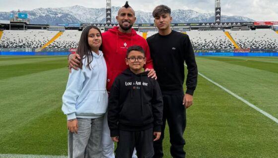 Arturo Vidal posts photo with his children to celebrate Father's Day ...