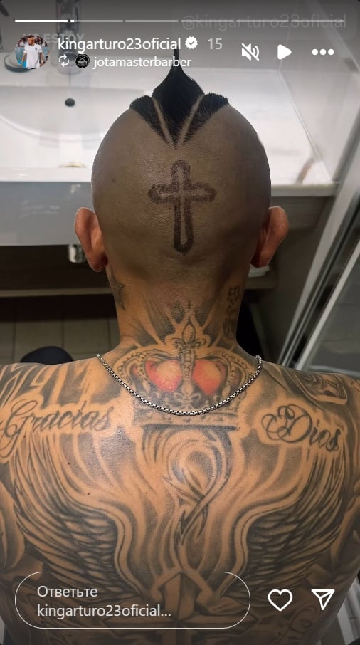 Barber's masterful touch! Arturo Vidal flaunts his latest unique ...