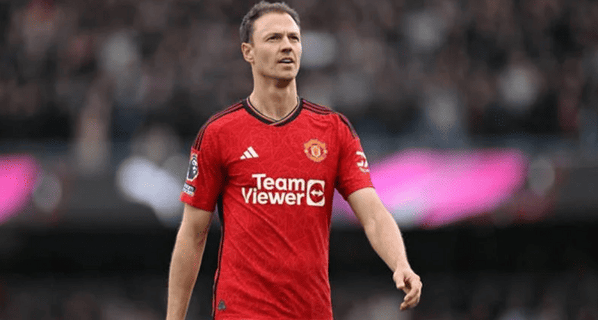Evans will stay at Manchester United. His new role at the club revealed ...