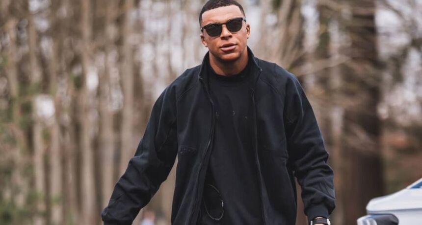 Kylian Mbappé announces Jonathan Anderson's Dior debut at Paris Fashion ...
