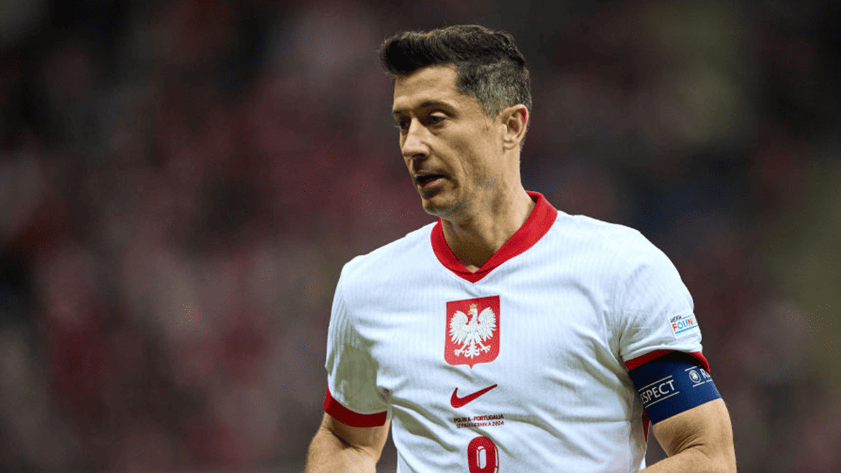 Lewandowski makes decision on Poland national team future amid coaching ...