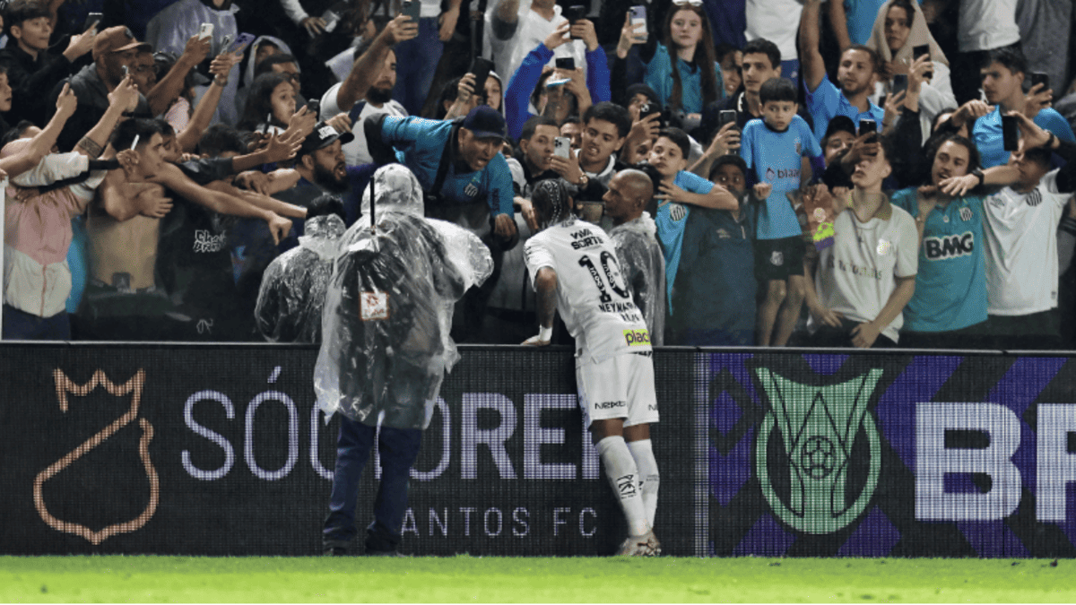 Santos Fan Apologizes After Argument With Neymar: “I Was a Bit Harsh ...