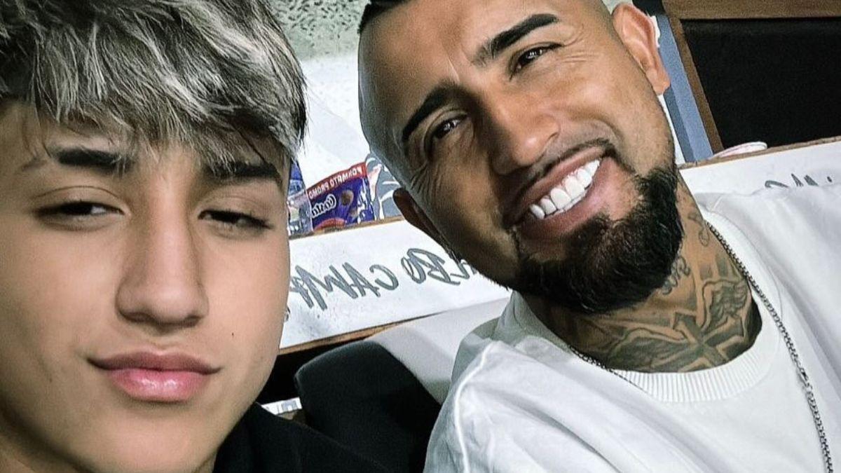 Arturo Vidal shows off new matching tattoo done with his eldest son ...