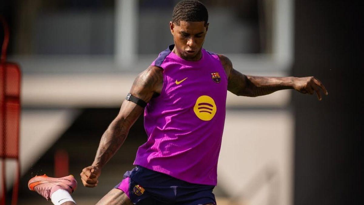 Daily grind. Rashford shares training photos after making his Barcelona ...