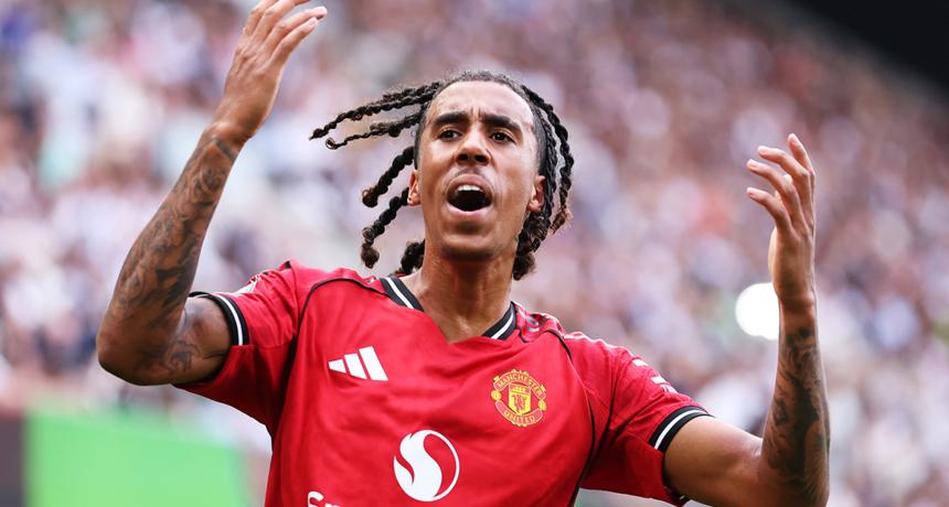 A major setback for the Red Devils: the absurd stats of Leny Yoro ...