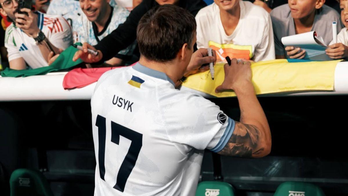 Oleksandr Usyk attended the Champions League match between Benfica and ...