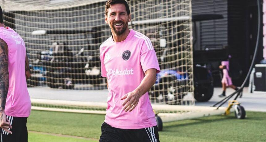 Delicious dinner. Leo Messi shares photos from his Miami restaurant ...