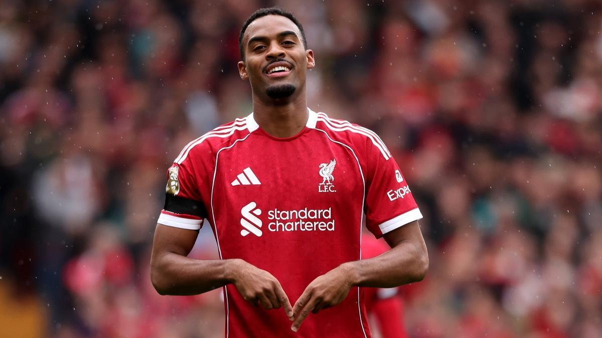 Ryan Gravenberch becomes the youngest Liverpool player to score and ...