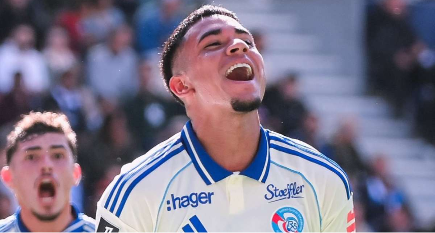 Kendry Páez Scores First Goal in France and Eyes Bigger Role with ...