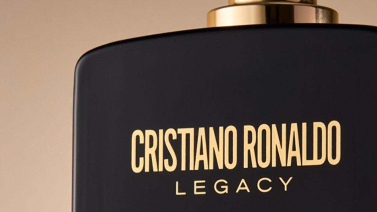« Audacieux, intemporel, héritage. » Cristiano Ronaldo dévoile son ...
