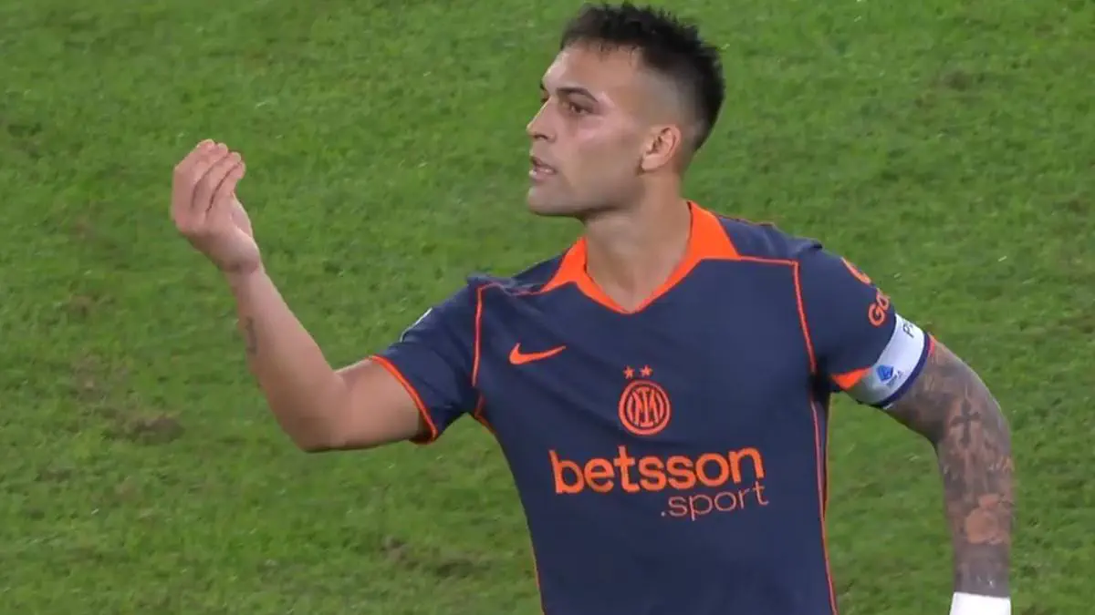 Conflict erupts in Serie A's central match. Lautaro Martínez and ...