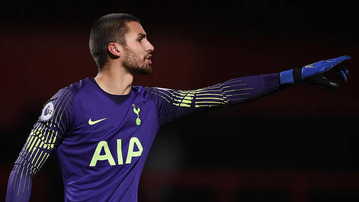 Le gardien de Tottenham Alfie Whiteman met fin à sa carrière de ...