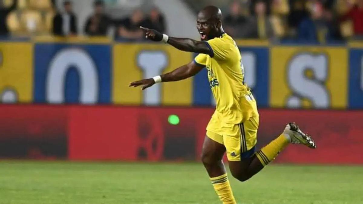 Ismaël Diomandé, former defensive midfielder for the Ivory Coast ...