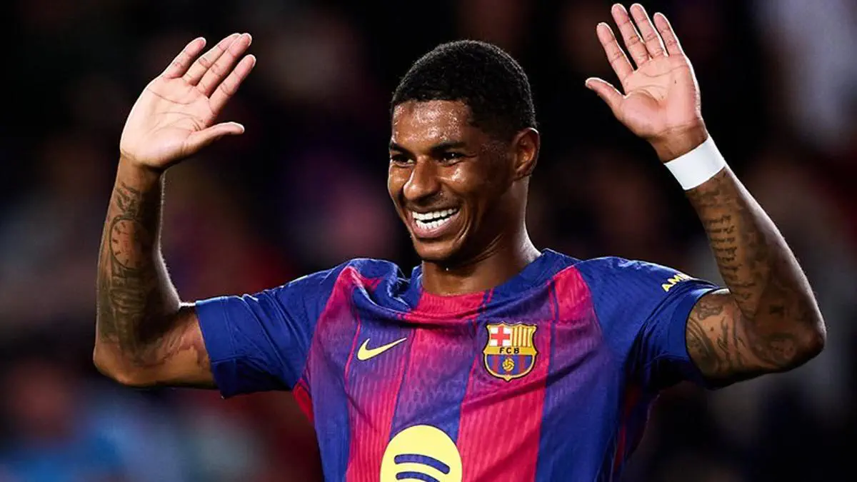 It finally happened! Barcelona scores a direct free-kick in the ...