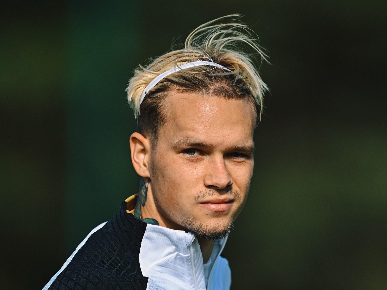 Mudryk participated in a general training session with Chelsea ...