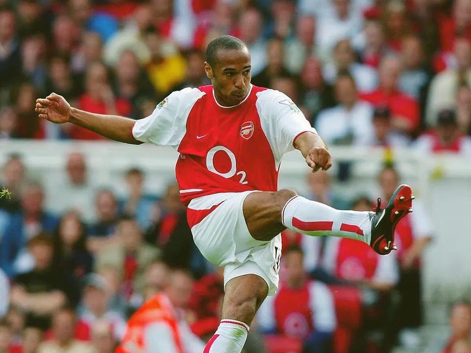 The top 10 best Premier League footballers since 1992 have been ...