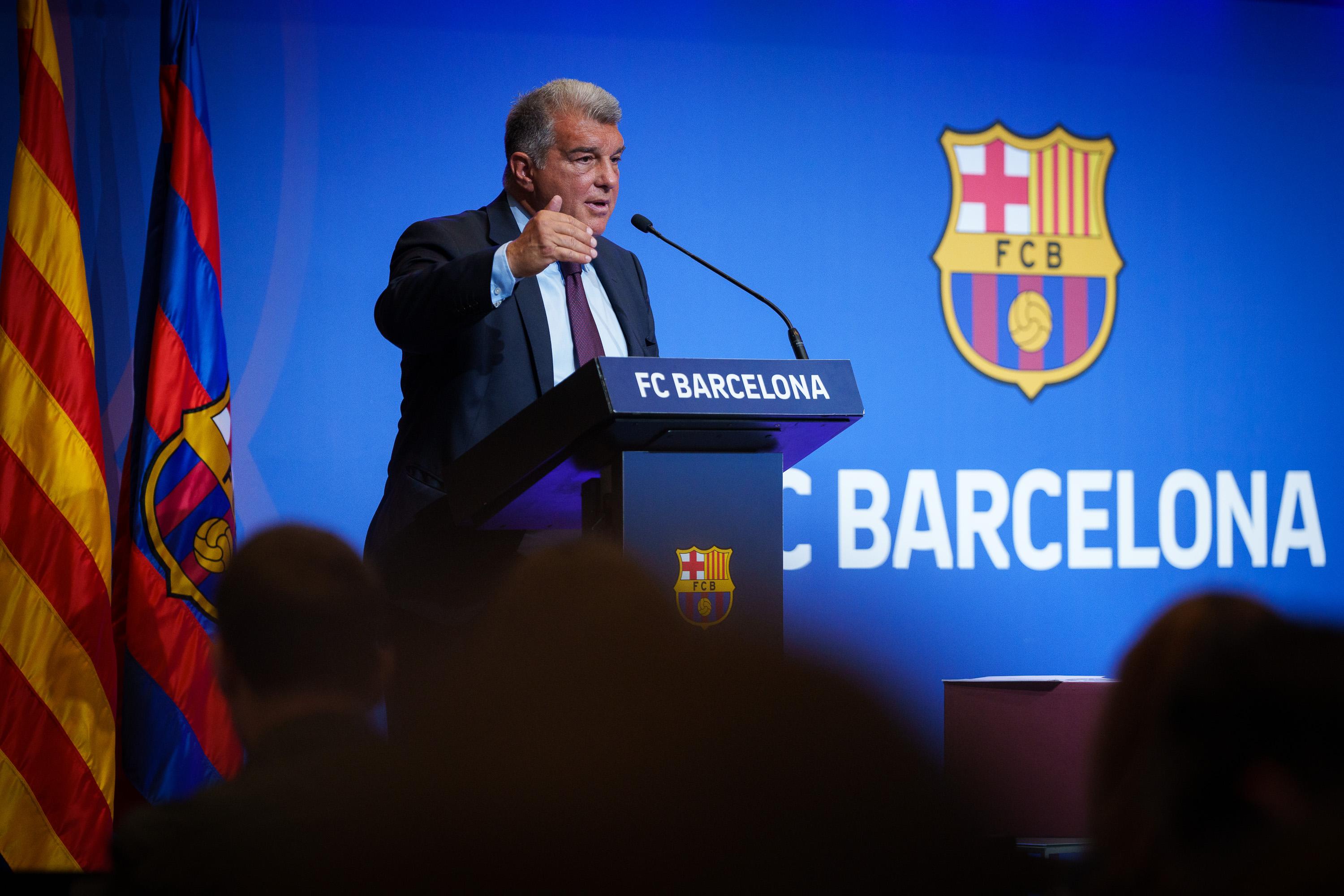 The president of Barcelona speaks out on Xavi's potential retirement ...