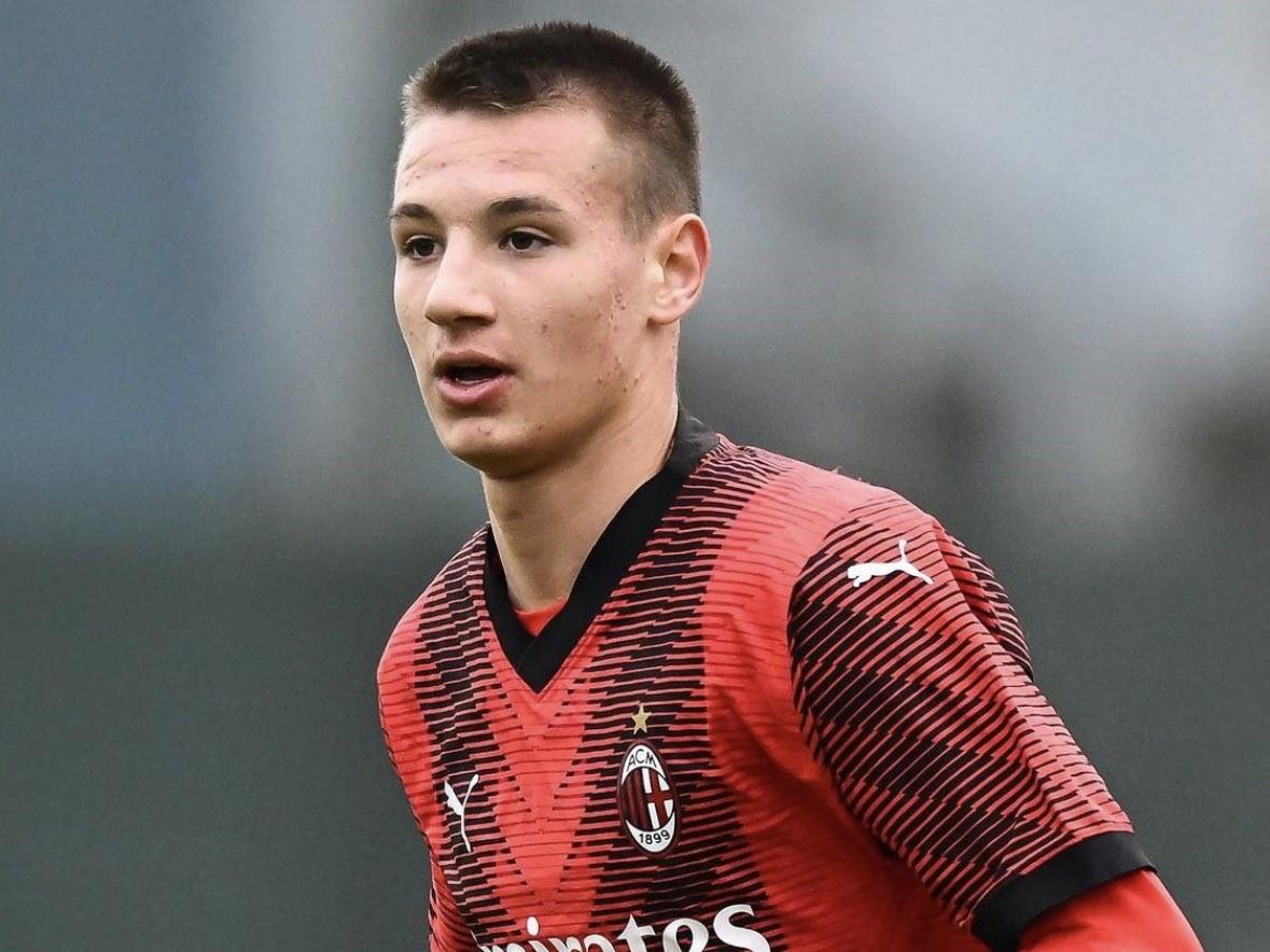 Milan receives special permission to register a 15-year-old footballer ...